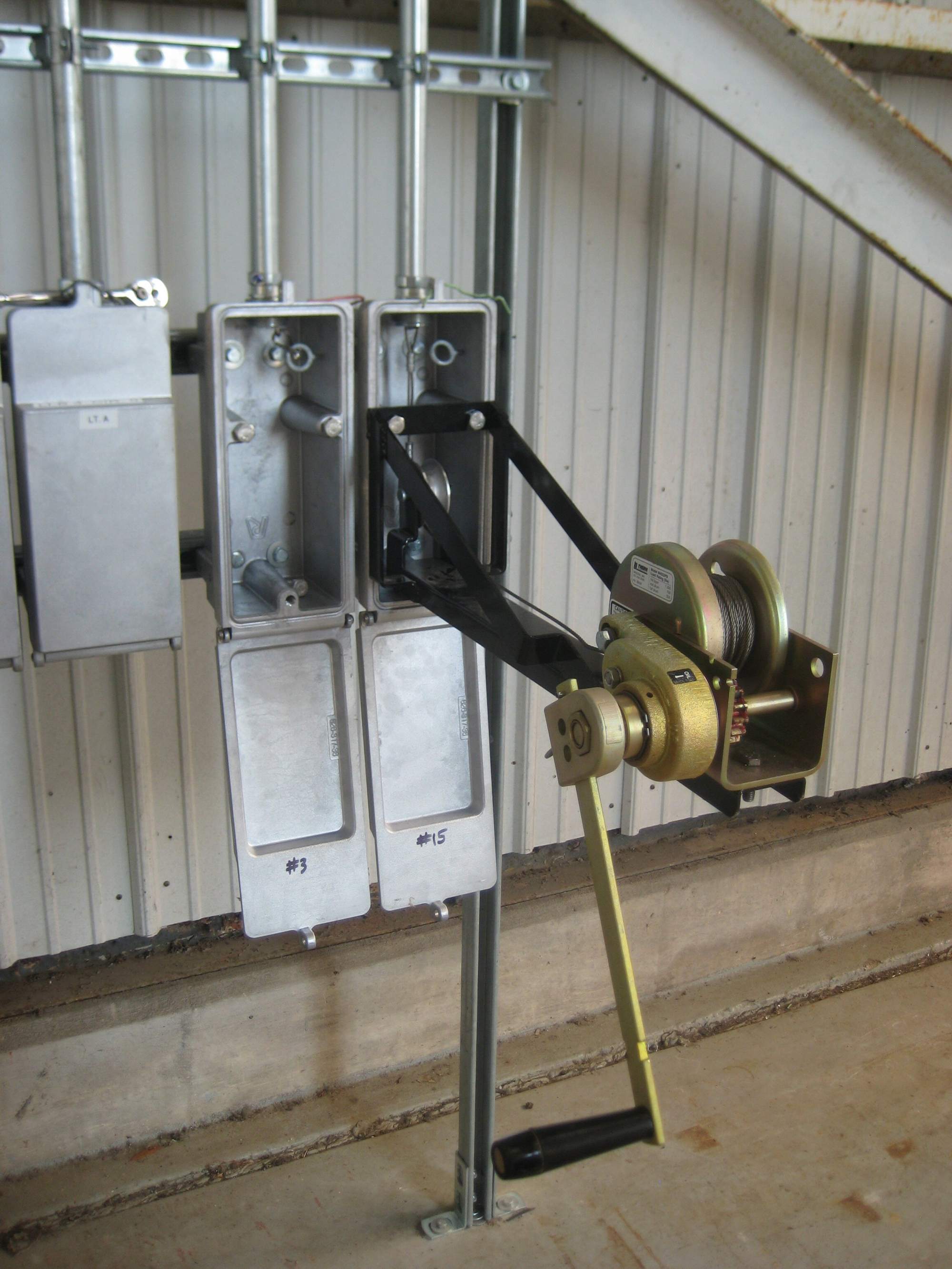 ECS Enclosed-Manual System – Camera & Light Lowering Systems